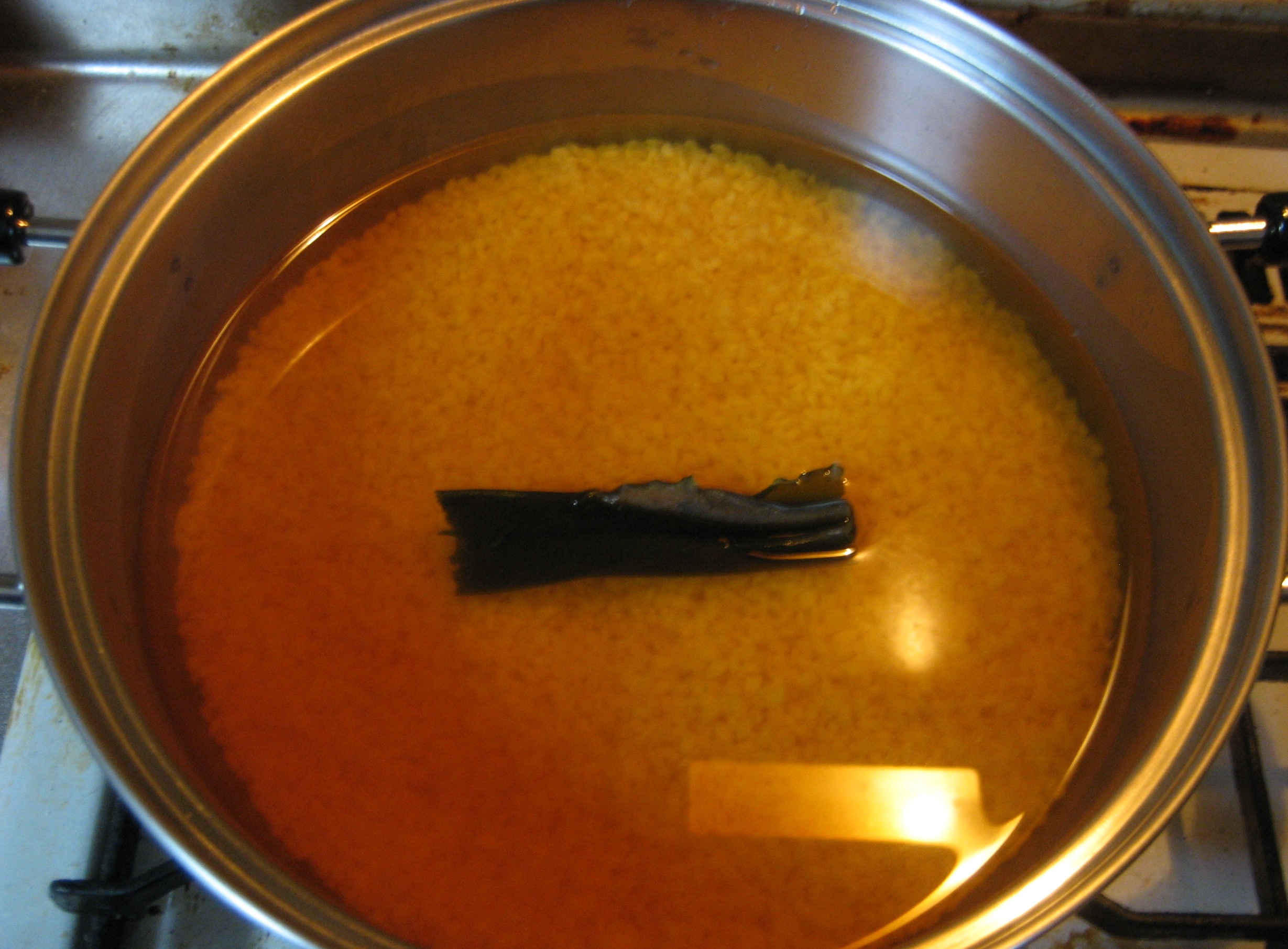 Sea bream (snapper) rice (Taimeshi) | Food in Japan