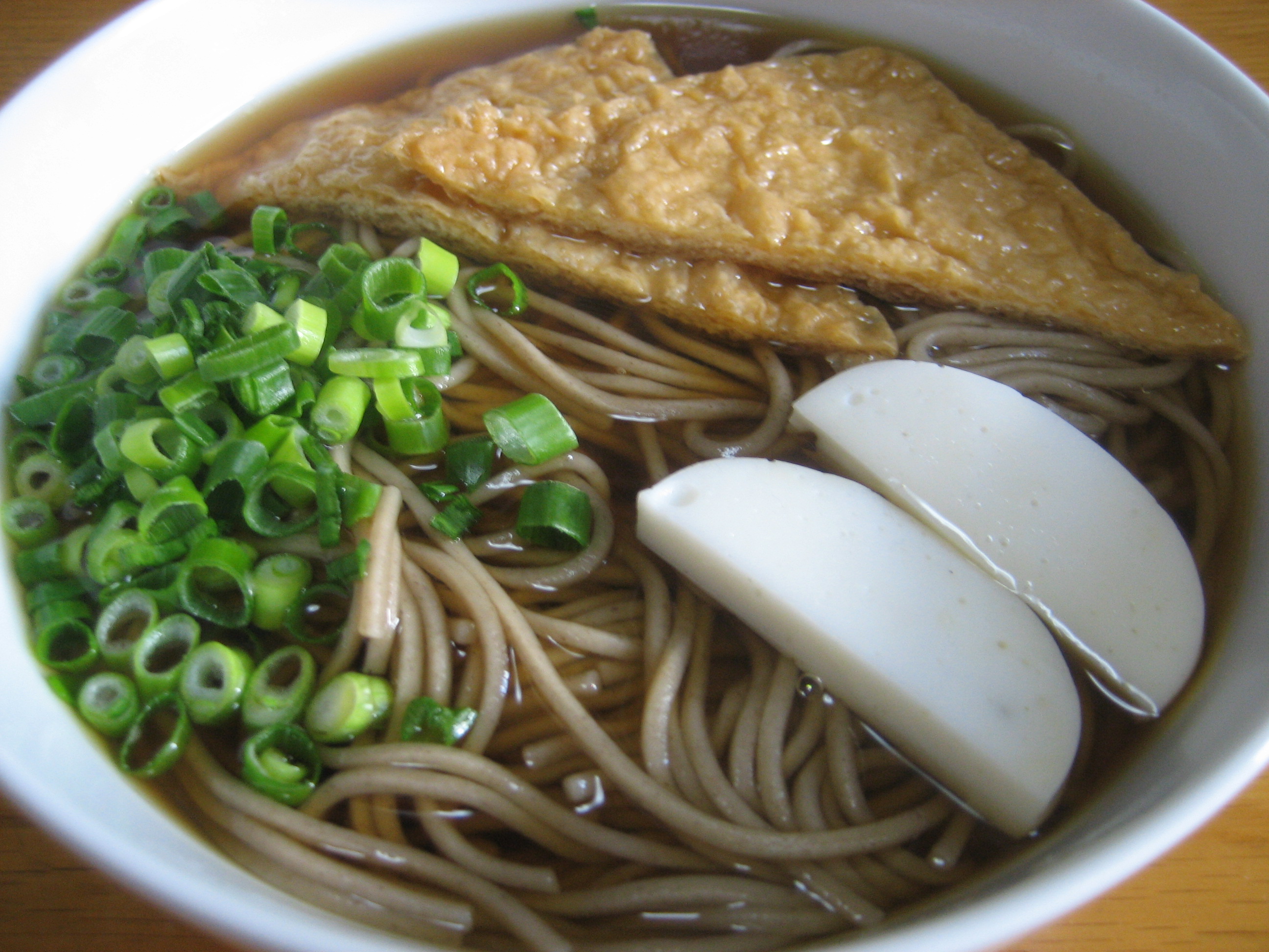 Kitsune Udon and Tanuki Udona | Food in Japan