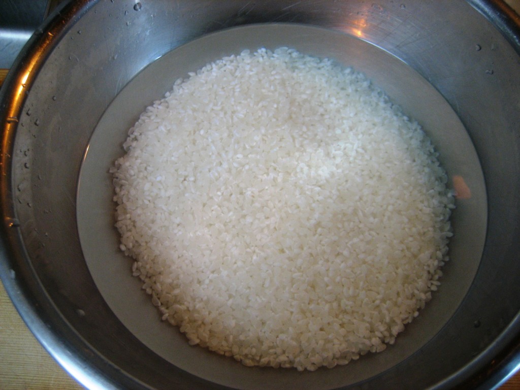 How to Make Steamed Rice (Gohan) | Food in Japan