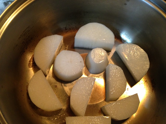 Simmered Yellow Tail and Japanese Radish (Buri Daikon) | Food in Japan